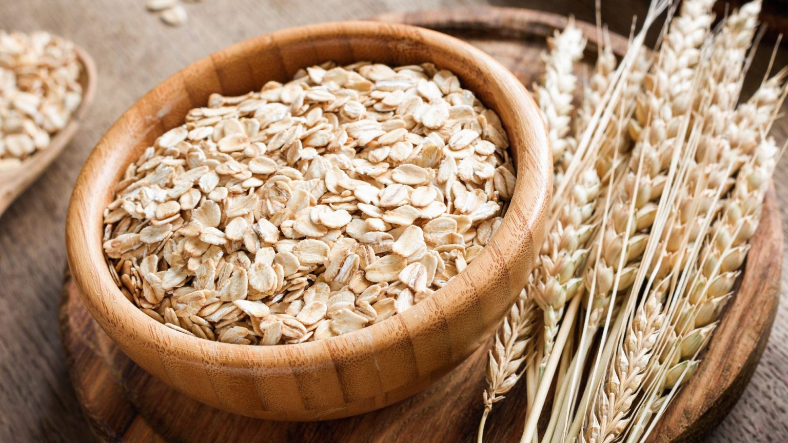Why Some Nutritionists Warn Us About The Oat Diet: A Doctor’s Perspective